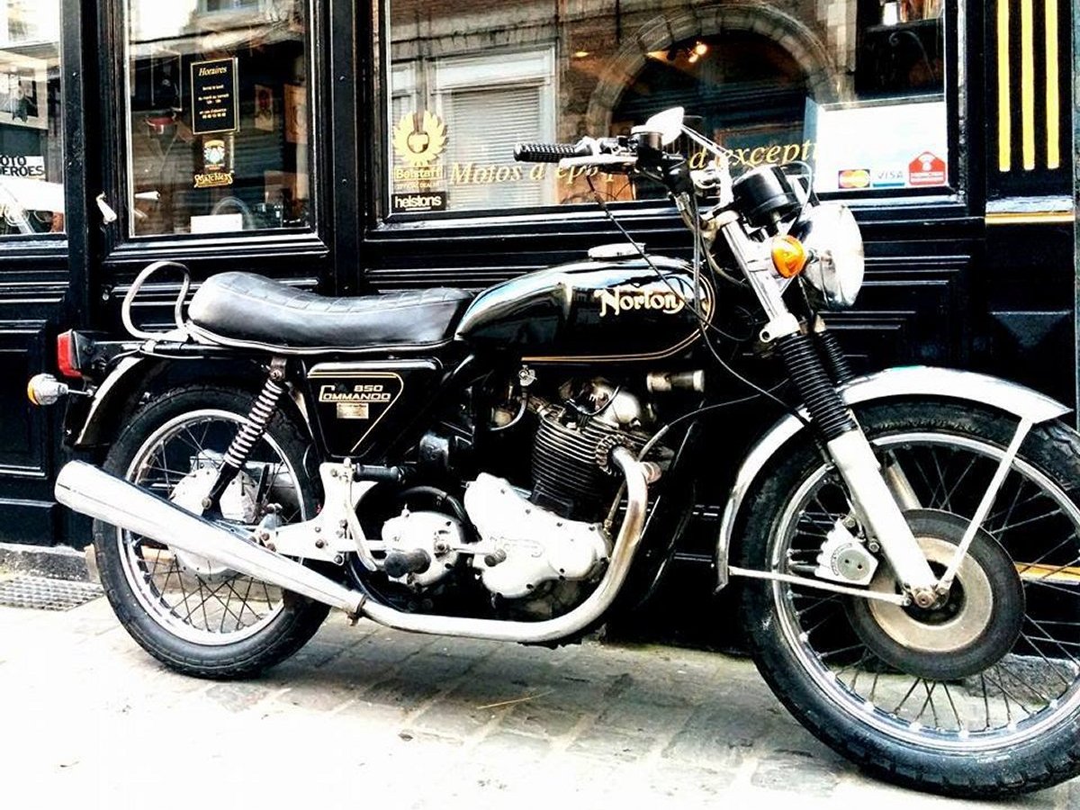 Norton Commando 850 MK3 1975, à vendre chez Legend Motors Lille ...